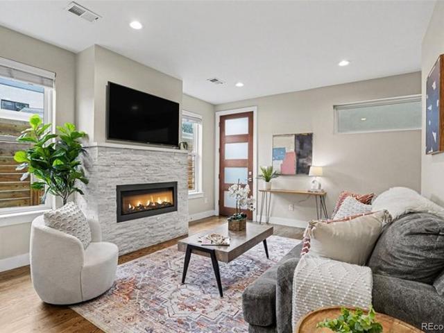 527 Josephine St, Denver, CO 80206