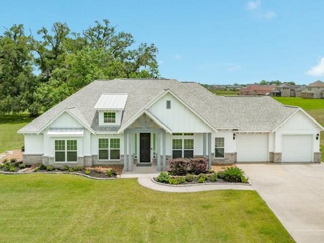 527 Lakeland Cir, Rosharon, TX 77583