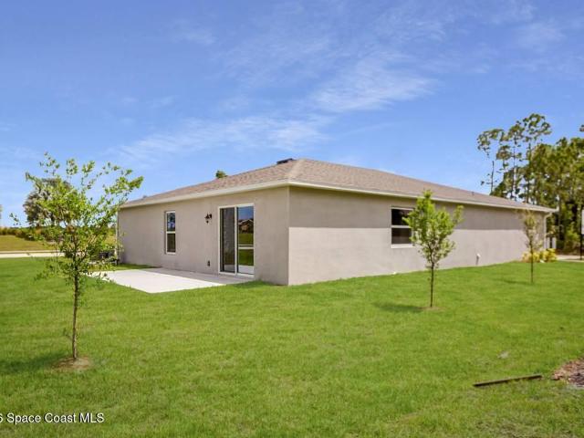 527 Lamkin St, Palm Bay, FL 32908 | MLS #1076
