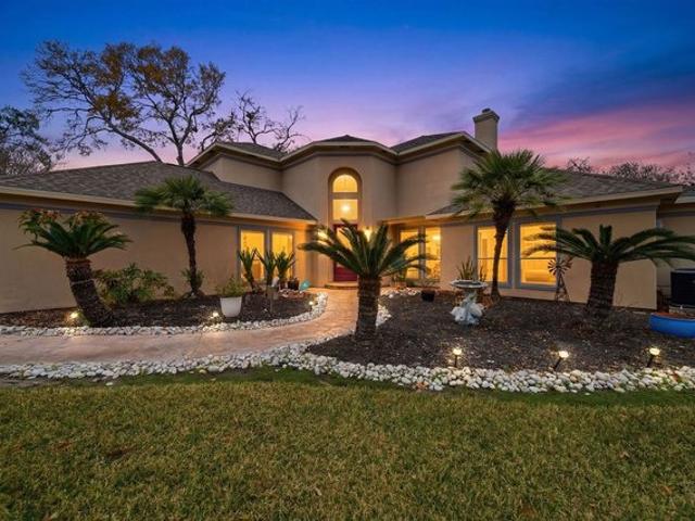 527 S Ohio Ave, La Porte, TX 77571