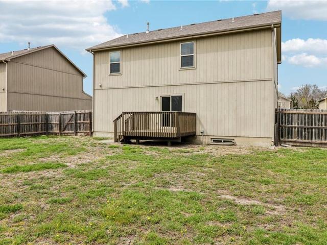527 S Poplar St, Gardner, KS 66030 | MLS #2610