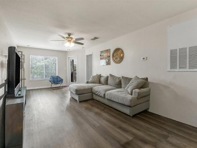 527 Southwest Parkway # 303