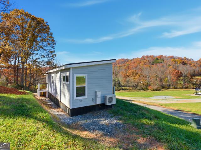 527 Saunders Road LOT 2