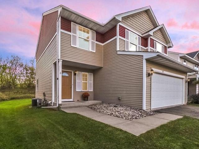 527 Summit Ln, Dundas, MN 55019