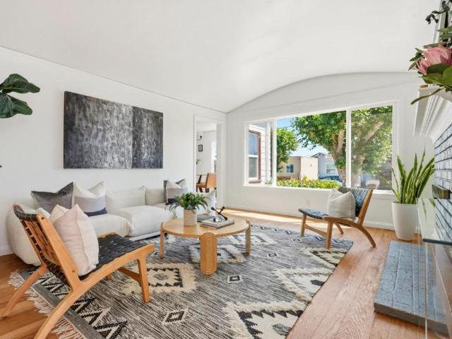 527 Poplar Avenue