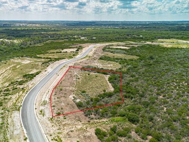 527 Paseo Del Lago