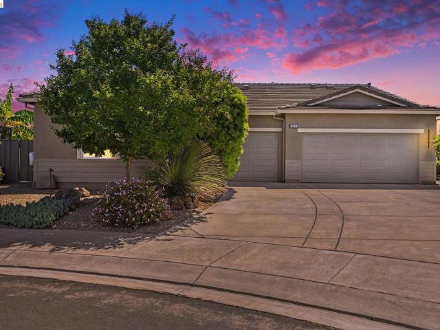 527 Peyton Ct