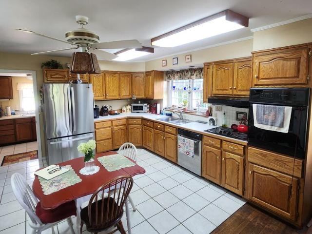 527 Penny Lane