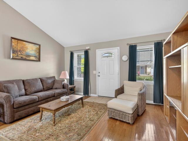 527 Redstone Drive Unit 9