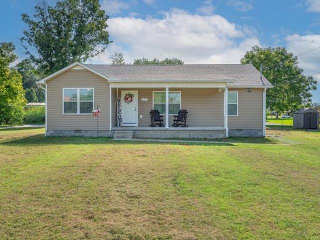 527 W 4th Ave, Hohenwald, TN 38462