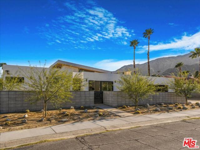 527 W Santa Catalina Rd, Palm Springs, CA 92262 | Compass