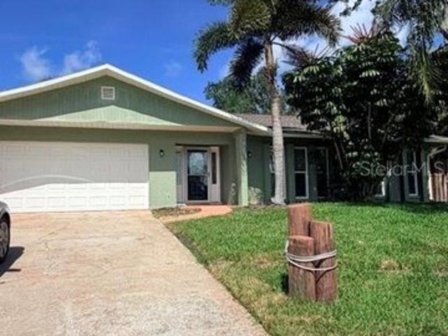 527 Wayfarer Dr, Tarpon Springs, FL 34689