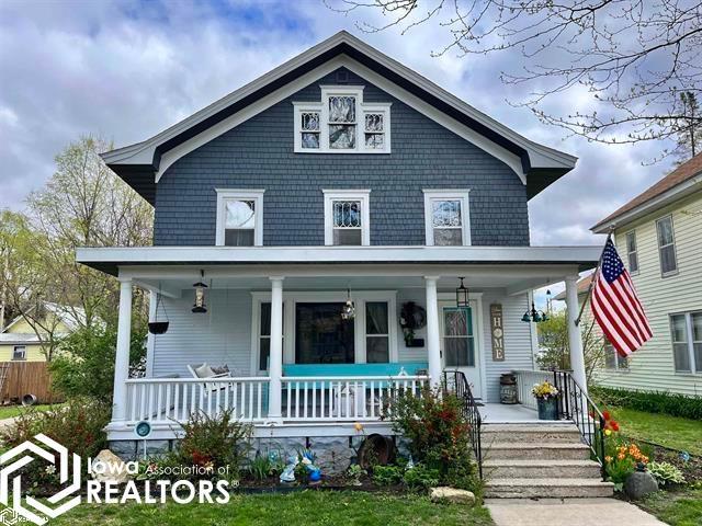 527 Walnut Street