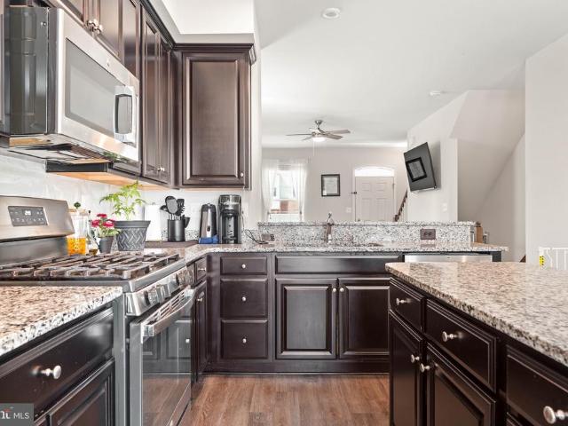 527 View Point Way