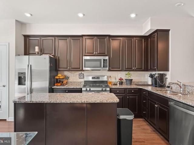 527 View Point Way, Fredericksburg, VA 22405