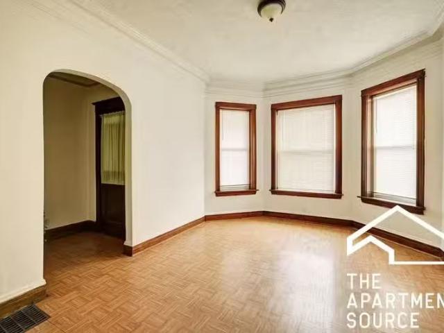 52848359 1914 N Keeler Ave #1