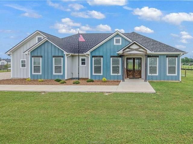 5284 Hammond Cir, Iola, TX 77861