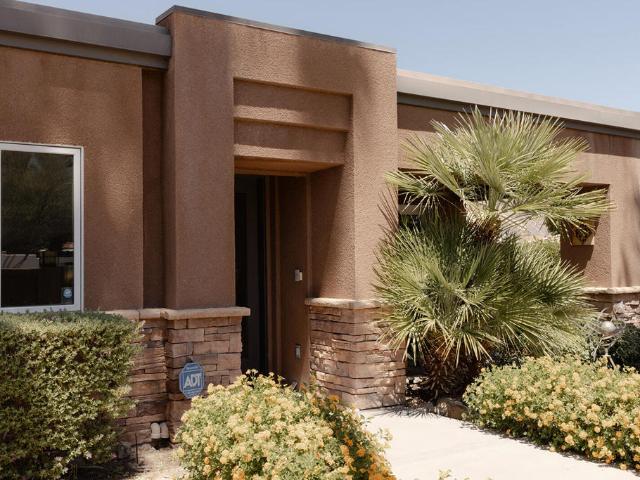 52883 Eisenhower Drive