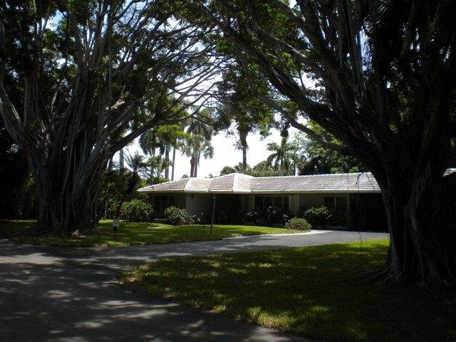 5288 Sand Dollar Ln, Naples, FL 34103