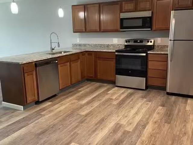 52808345 322 Cessna Drive