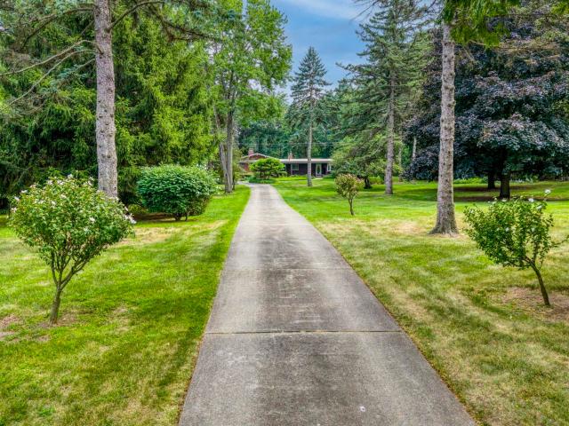 5280 Brookside Dr Drive