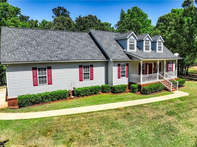 5280 Judge Brown Rd, Valley, AL 36854