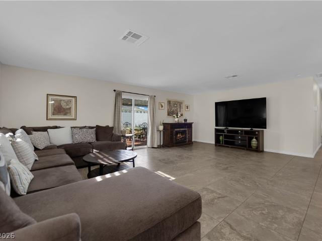 5280 Vicksburg Ave, Las Vegas, NV 89122 | MLS #2768