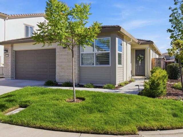 5281 Moonraker Ln, Roseville, CA 95747
