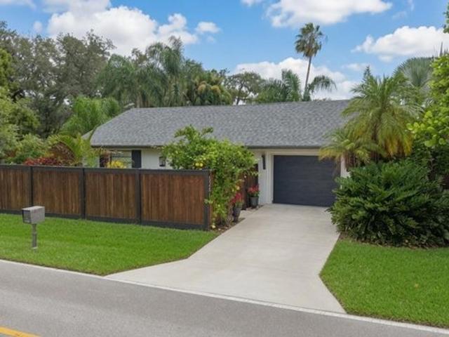 5281 Lords Ave, Sarasota, FL 34231