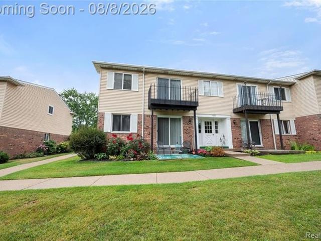 5283 Highland Rd Unit 205, Waterford Township, MI 48327