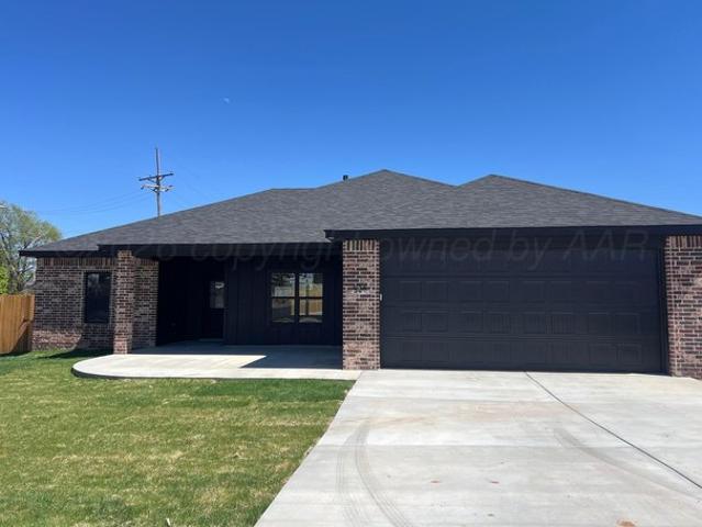 528 Camelot Dr, Borger, TX 79007