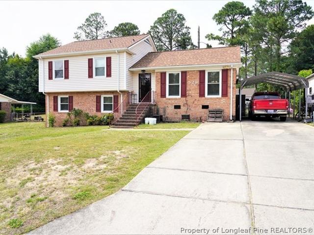 528 Carteret Pl, Fayetteville, NC 28311