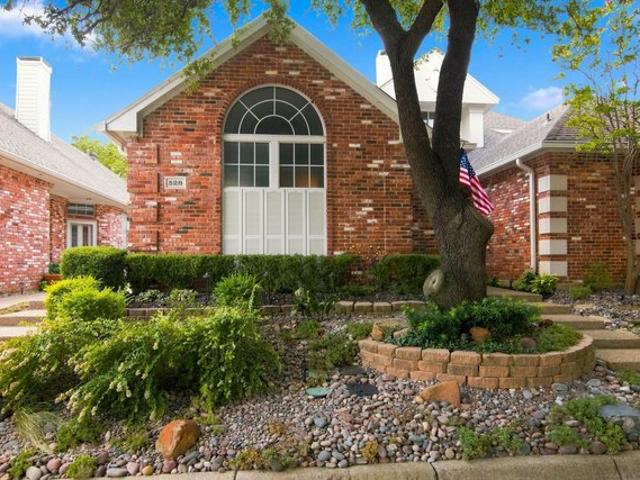528 Chateau Trl, Arlington, TX 76012