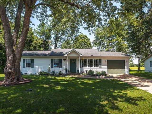 528 Christine St, Saint James, MO 65559