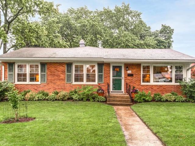 528 Ames St, Libertyville, IL 60048