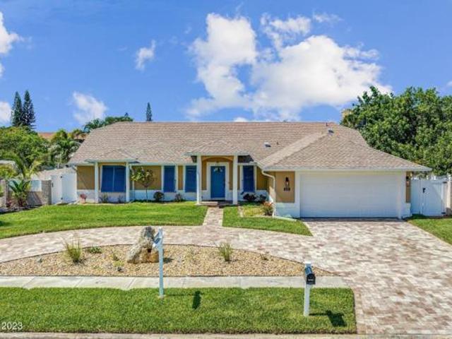 528 Alhambra St, Indian Harbour Beach, FL 32937