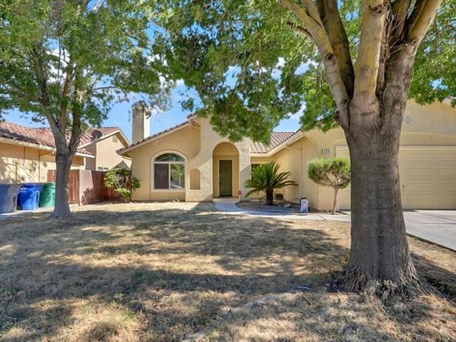 528 Burgundy St, Los Banos, CA 93635