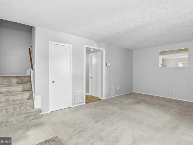528 Burlington Court