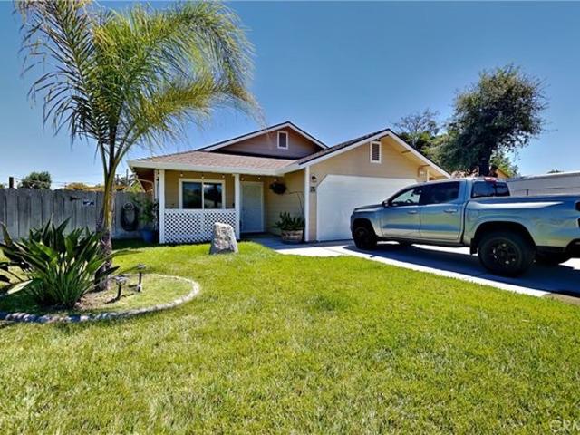 528 D St, Waterford, CA 95386