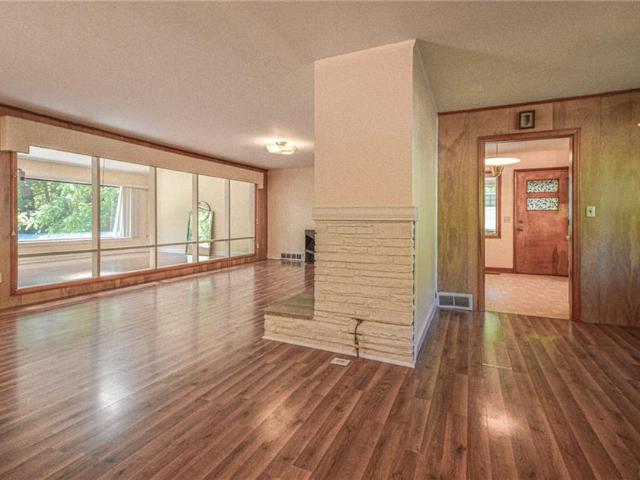 528 E Farriss Avenue