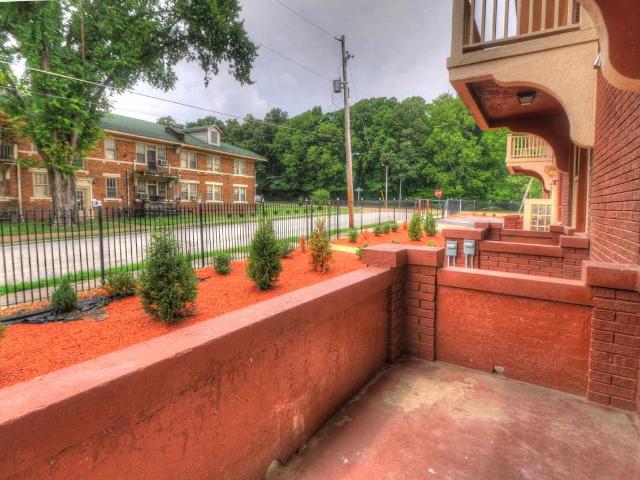 528 e parkway ave