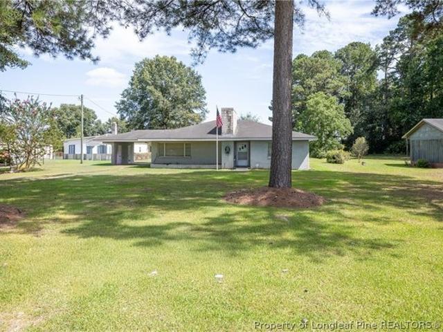 528 Fayetteville St, Newton Grove, NC 28366