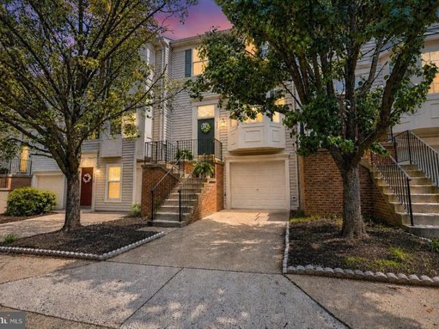 528 Kalmia Sq NE, Leesburg, VA 20176