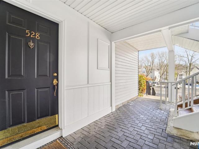 528 Holly Court