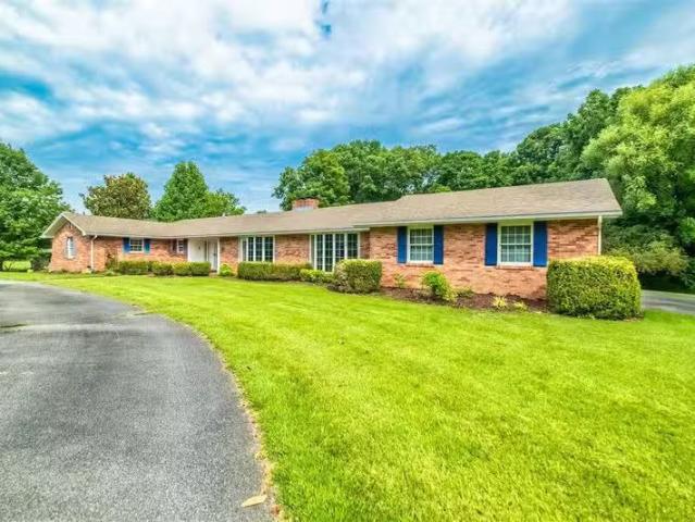 528 Hilltop Trail, Bowling Green, KY 42101 652065062