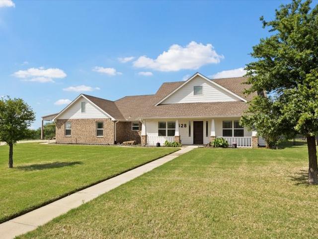 528 Hubbard Cir, Nevada, TX 75173