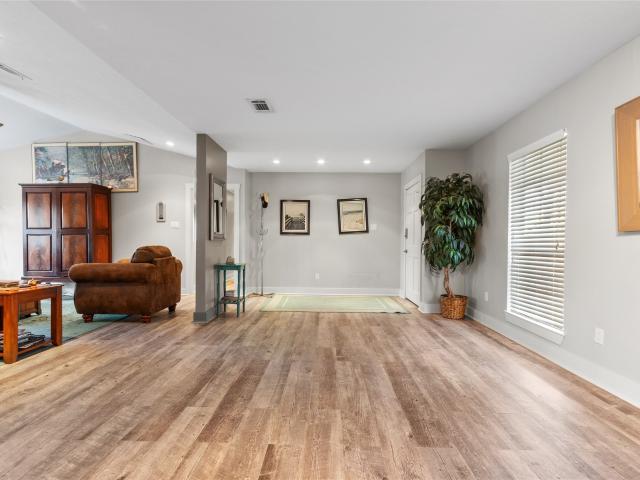 528 Indian Hill Blvd, Livingston, TX 77351 | MLS #48797