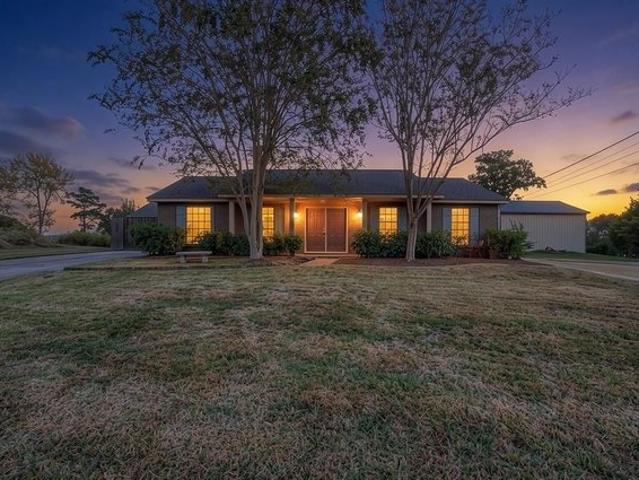 528 Indian Hill Blvd, Livingston, TX 77351
