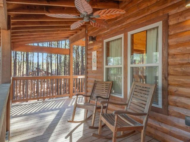 528 Lost Creek Trail