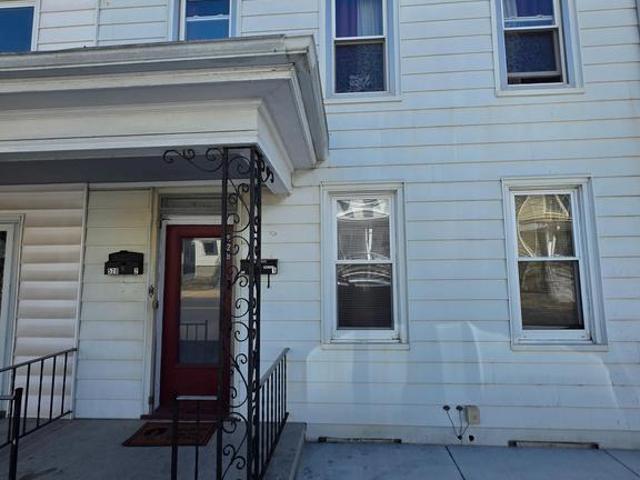 528 Maple Street